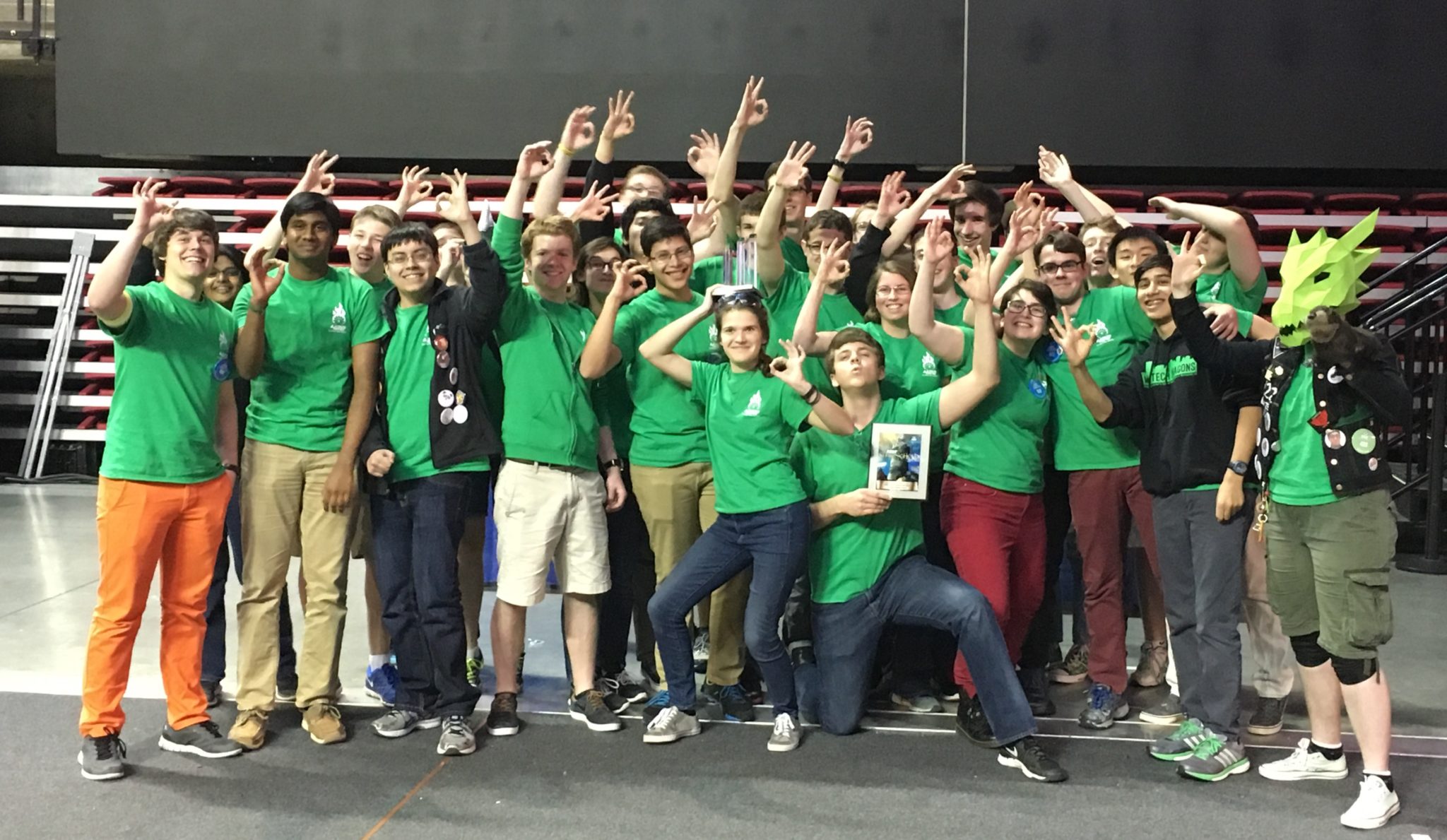 Dragon Strong FRC Team 422 at Chesapeake District Championship - Maggie ...